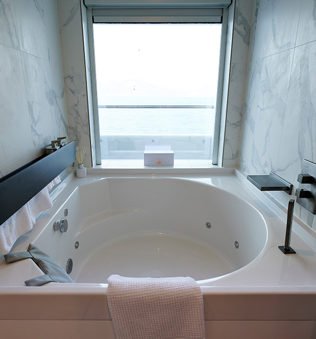 Ultra-Luxury Spa Suites | Scenic Eclipse Spa Rooms - Scenic